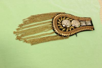 China Metal Tassel Custom Design Embroidered Patches 95mm Width 3D Epaulettes for sale