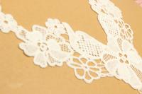 China Chemical Guipure Lace Applique , Bows Embellished Wedding Lace Applique for sale