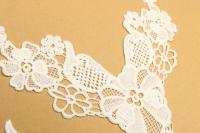 China Chemical Guipure Lace Applique , Bows Embellished Wedding Lace Applique for sale