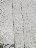 China Scalloped White Guipure Lace Fabric Watersoluble Polyester Material for sale