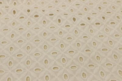China White Cotton Embroidered Lace Fabric 49in Width Breathable Eyelet for sale
