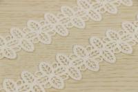 China Symmetrical Guipure Water Soluble Lace 100% Polyester 1.1 Inch Ribbon for sale