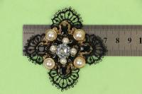 China Four Leaf Clover Patch Lace Ground With Rhinstone For Garments Shoes Decoration for sale
