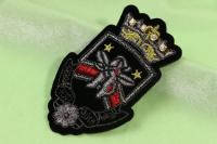 China Small Crown Sequin Patch Stamp Popular Crown Dress Butterfly Chest Bead Patch Patch Accessories for sale