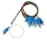 China FTTH 1x8 SC UPC APC Fiber Optic PLC Splitter Low Insertion Loss 1260-1650nm for sale