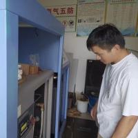 China Mini Mobile Type Medical Air Separation Oxygen Machine With ISO13485 for sale