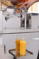 China Commercial Automatic Orange Juice Machine 370W 40-90mm 304 Stainless Steel for sale