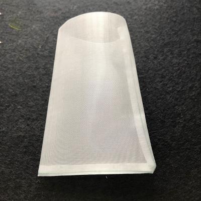 China Ultrasonic Welding Nylon Filter Bag Pyramid Rosin Bags White Color With String for sale