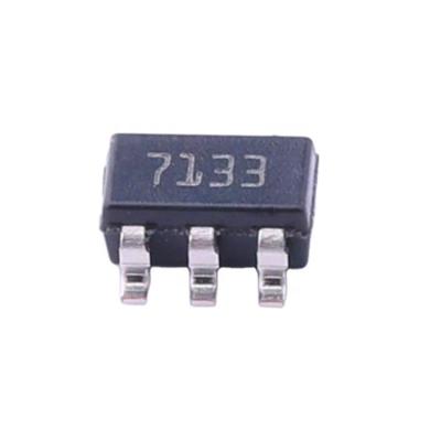 China Chuangyunxinyuan New And Original Integrated Circuit Ic Chip Mcu ST715M3 ST715M33R for sale