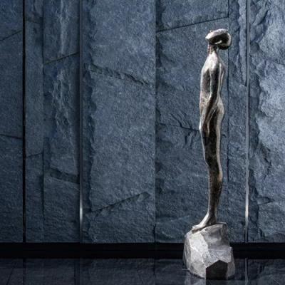 China Thinker Bronze Garden Statues Man Style Bronze Sculpture Artists Customized for sale