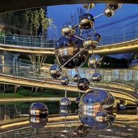 China Ball String Mirror Stainless Steel Sculptures Garden Ornaments Polished for sale