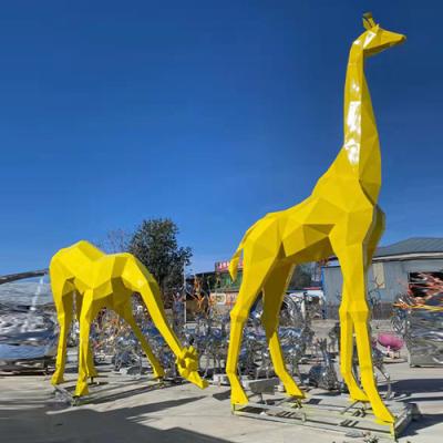 China Geometry Garden Animal Sculptures Outdoor Giraffe Garden Statue Customized for sale