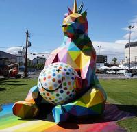 China Geometric Shape Cartoon Metal Bear Sculpture Colorful Animal For Garden for sale