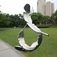 China Creative 200 Cm High Garden Feather Decorative Matte Metal Sculpture for sale