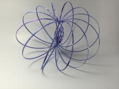 China Purple Color Metal Spiral Toy , Kinetic Arm Springy Quickly Delivery for sale