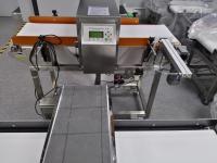 China Modular Chain Conveyor Industrial Metal Detector VFA Series 300mm Width 20kg Load for sale