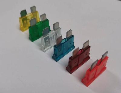China DC32V 1A Black Automotive Blade Fuse UL Certified for Branch Circuit Protection for sale