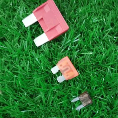 China Low Voltage Electric Vehicle Fuse DC32V Different Size UL Certified for sale