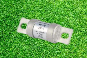 China 500VDC 150A Bolt Type Fuse Semiconductor Ceramic Fast Acting EV Fuse DC20KA for sale