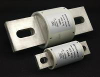 China Fast Blow BS88 Cartridge Fuse 32A 690V Square Body EV Pack Circuit Protection for sale