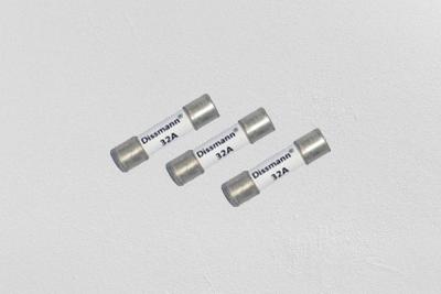 China IEC60127 PV Junction Box Fuse 32A High Voltage HRC Fuse 1000VDC Solar Protection for sale