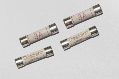 China BS1362 7A Inline Fuse 240VAC Ceramic Overload Protection Black British Standard for sale