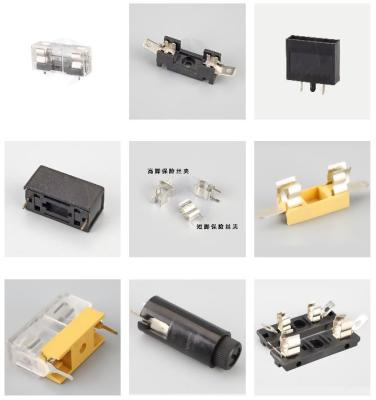 China 30 Amp  Waterproof Fuse Block For Utv PCB Mount 5.2mm X 20mm for sale