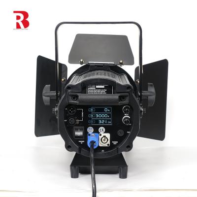 China Dmx 600w Bi-Color LED Fresnel Spotlight With Zoom Auto Zoom Stage Studio Light for sale