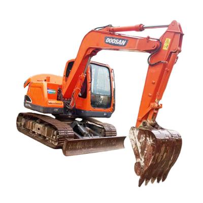China The 7.5-tonused excavator doosan imported from South Korea with good quality is sold cheaply for sale