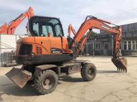 China Second-hand excavator latest offer 6 tons of construction machinery Dooshan wheel digging DX60W excavator for sale for sale