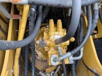 China 32 tons of used excavator cat320 imported from the United States are sold in Chinese factories for sale