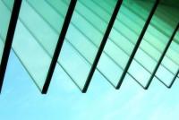 China 3mm 8mm 10mm 12mm Clear Tempered Glass Panels Safety Toughened Glass 5x Stronger for sale