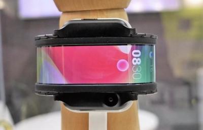China Custom UTG Glass Rollable Smart Watch 6.8 Inches Folding Screen ISO9001 for sale