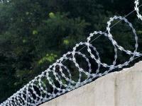 China Galvanized Pvc Coated Barbed Tape Concertina Wire Stainless Steel Cbt-60 Cbt-65 for sale