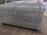 China Home Outdoor Decorative Welded Wire Rigid Mesh Metal Curved Panel 3D Garden Fence for sale