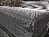 China SGS Curved Metal Garden Fencing Galvanized Steel Metal Pvc Coated V Bending for sale
