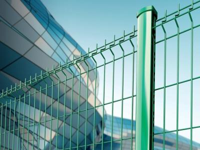 China 3D Curvy Welded Wire Mesh Fence 4-6mm Wire Diameter 2.0-3.0m Panel Length for Residential Security for sale