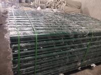 China 200*50mm 3D Curved Wire Mesh Fence Panels For Road And Transit , Longlife for sale