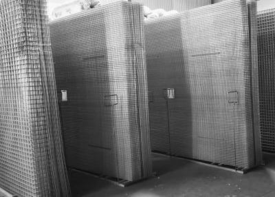 China Hot Dipped Galvanized Welded Wire Mesh Panel Regular Size 2 X 2 Inch for sale