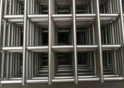 China Hot Dipped Galvanized Welded Wire Mesh Fencing Iron for sale