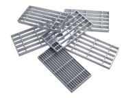 China Iso Galvanised Floor Grating Platform Serrated Metal Grating 0.3MM- 8MM for sale