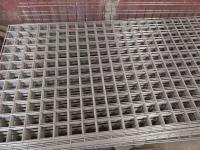 China High Durability 2x2 Galvanized Welded Wire Mesh Fence Panel 5m Length for sale