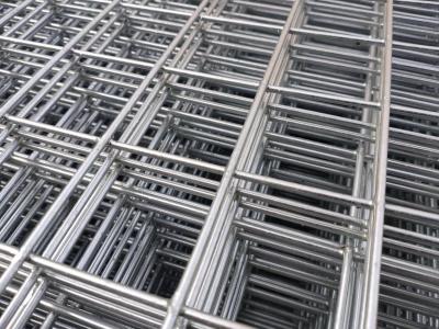 China Electric Galvanized Welded Iron Wire Mesh 2x2 Inch Sheet For Floor Heating for sale