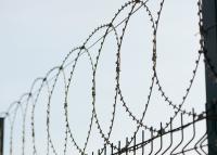 China Hot Dipped Galvanized Barbed Bto-22 Concertina Razor Wire 450mm Coil Diameter for sale