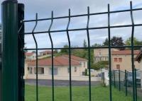 China 3d Bending Curved Garden Fence With Peach Post for sale
