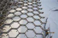 China 2mm 2.5mm Thickness Hex Mesh Refractory Stainless Steel for sale