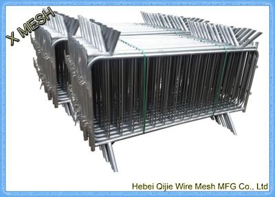 China Crowd Control Barrier Mesh Fencing Steel Pipe Light Silver For Sporting Events for sale
