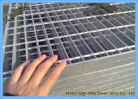 China Serrated Welded Steel Bar Grating 25x3mm to 75x10mm with 83.3% Drainage Area for Industrial Floor Applications for sale