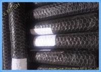 China Galvanized Hexagonal Chicken Wire Mesh 0.9 x 30 Meter Roll with Anti-Oxidation Coating for Poultry Fencing for sale
