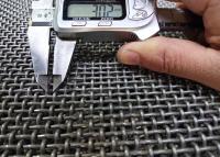 China Stainless Steel Crimped Wire 65mm Sand Mesh Vibrating Screen 1.5m X 1.95m for sale